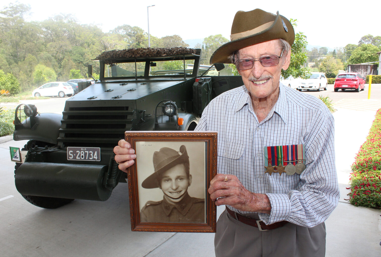Former POW and Thai-Burma Railway survivor passes away aged 102 ...